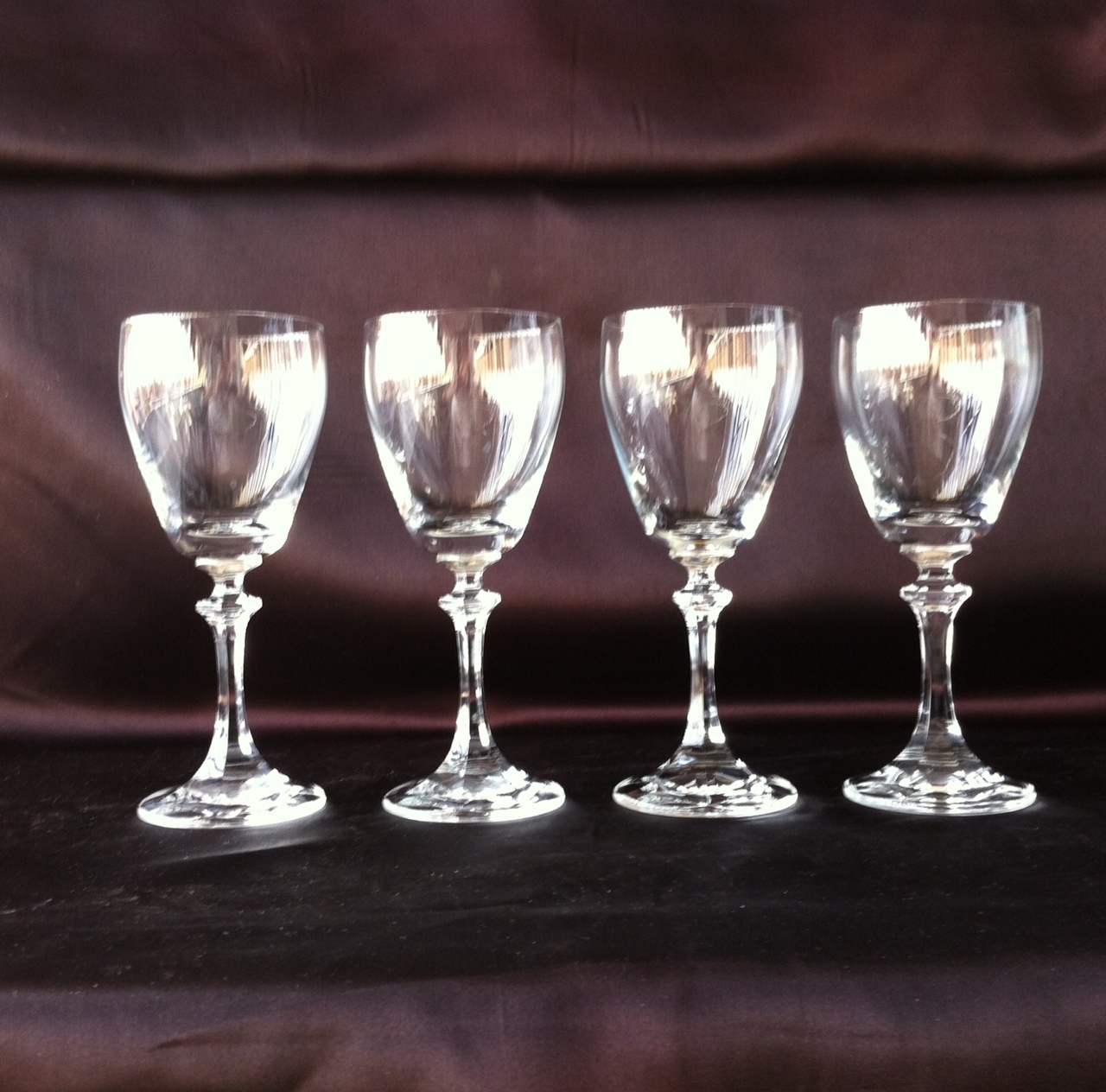 Liquidación Porcelana y Cristal: Nº 92 - Cuatro copas de vino blanco ...