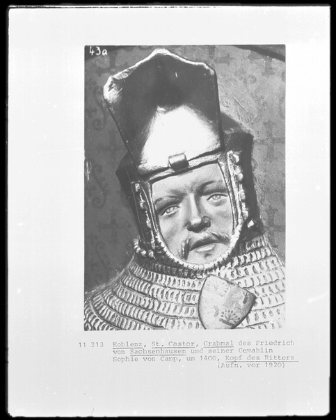 Help! What style of helmet to use with this armor? : r/ArmsandArmor