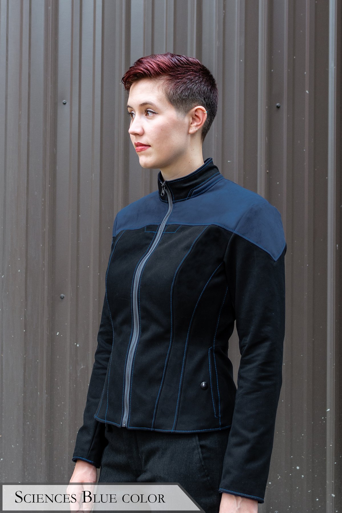 The Trek Collective: Volante beam down new Voyager and DS9 uniform ...