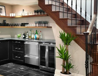 30 Elegant Kitchen Under The Stairs Design | ARA HOME