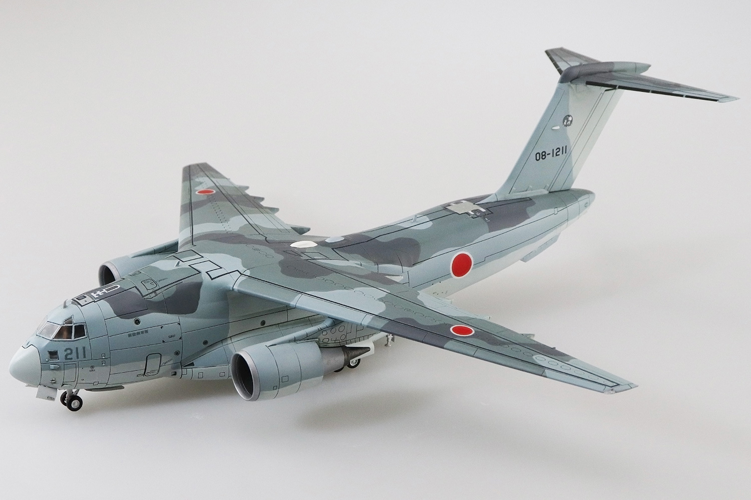 Kampfgruppe 1/144: 1/144 1/144 JASDF Kawasaki C-2 SP w/MCV - AOSHIMA