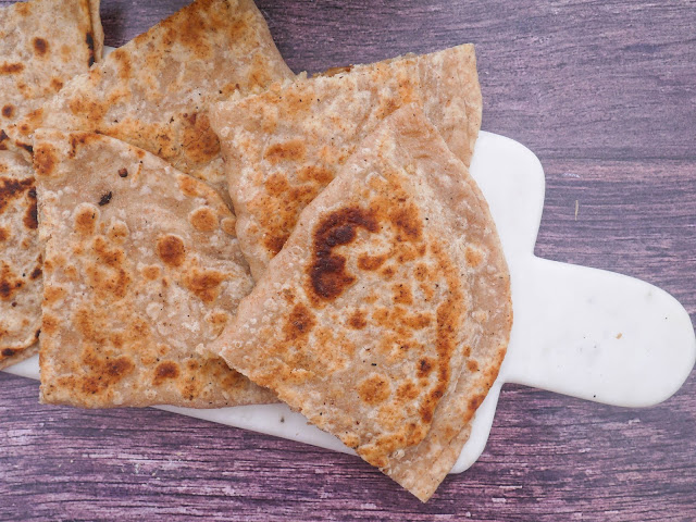 This Muslim Girl Bakes: Cauliflower Chilli Cheese Stuffed Roti.