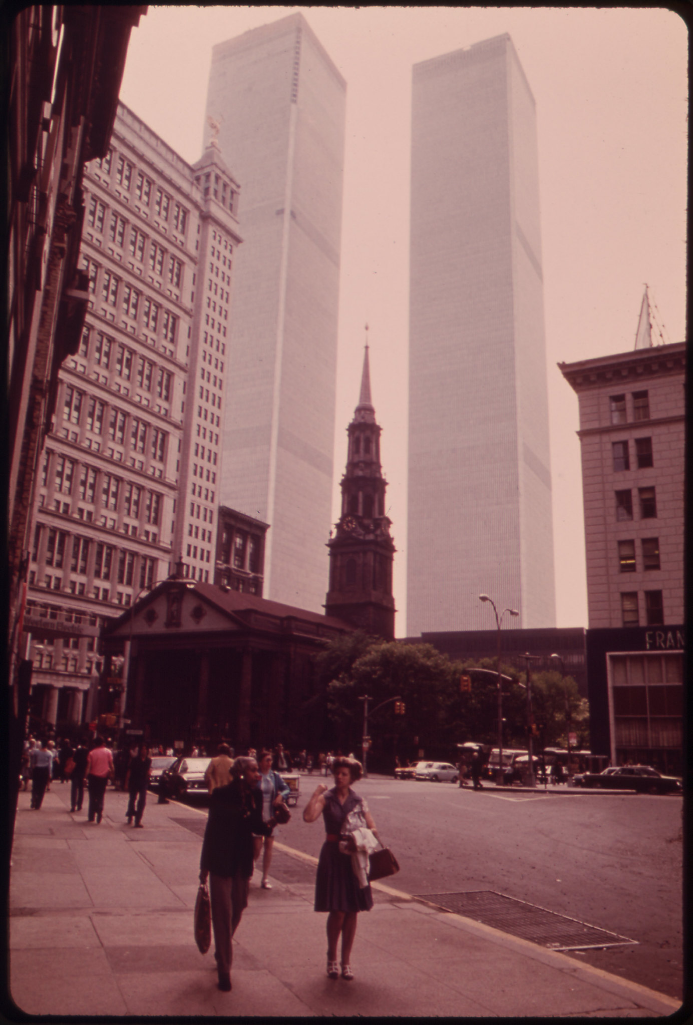 Some Fascinating Vintage Pictures of the World Trade Center in 1973 ...