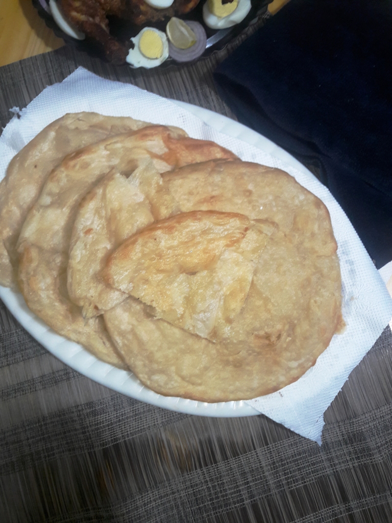 Crispy Puri Paratha Recipe - Yummy Traditional