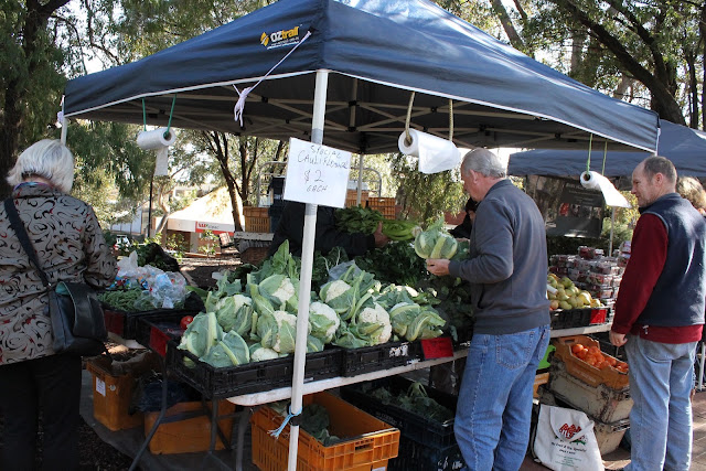 umiyumi2 : our life in perth, WA: Kalamunda Farmers Market