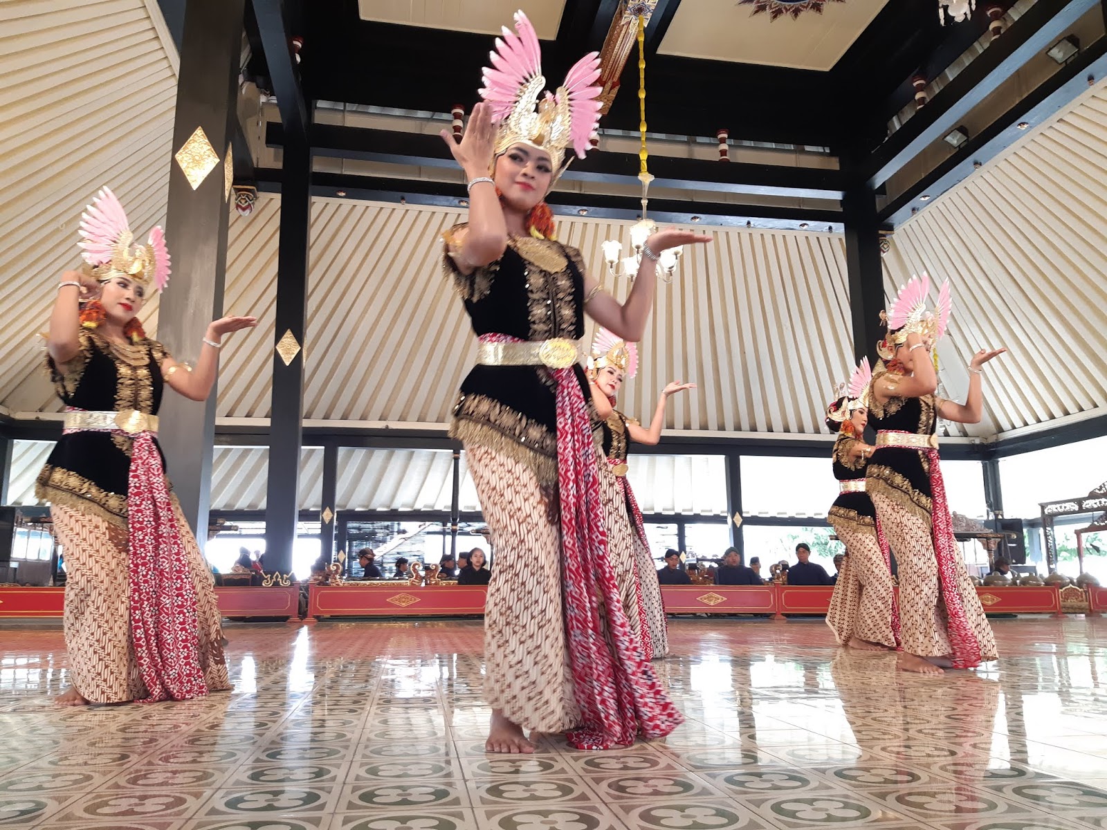 Menikmati Pagelaran Tari Klasik Gaya Yogyakarta