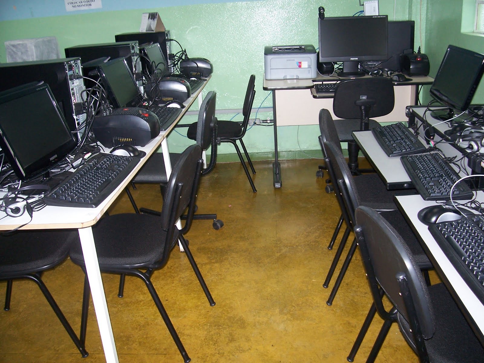 Educamos, logo @gimos...: Nova Sala de Informática