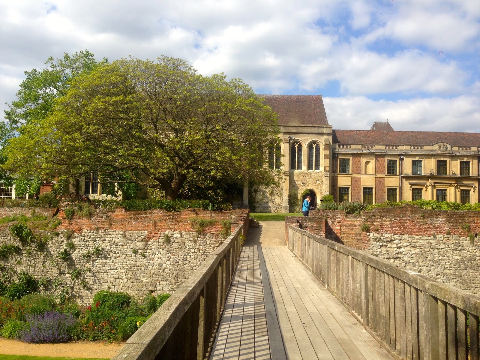 An Art Deco Palace at Eltham