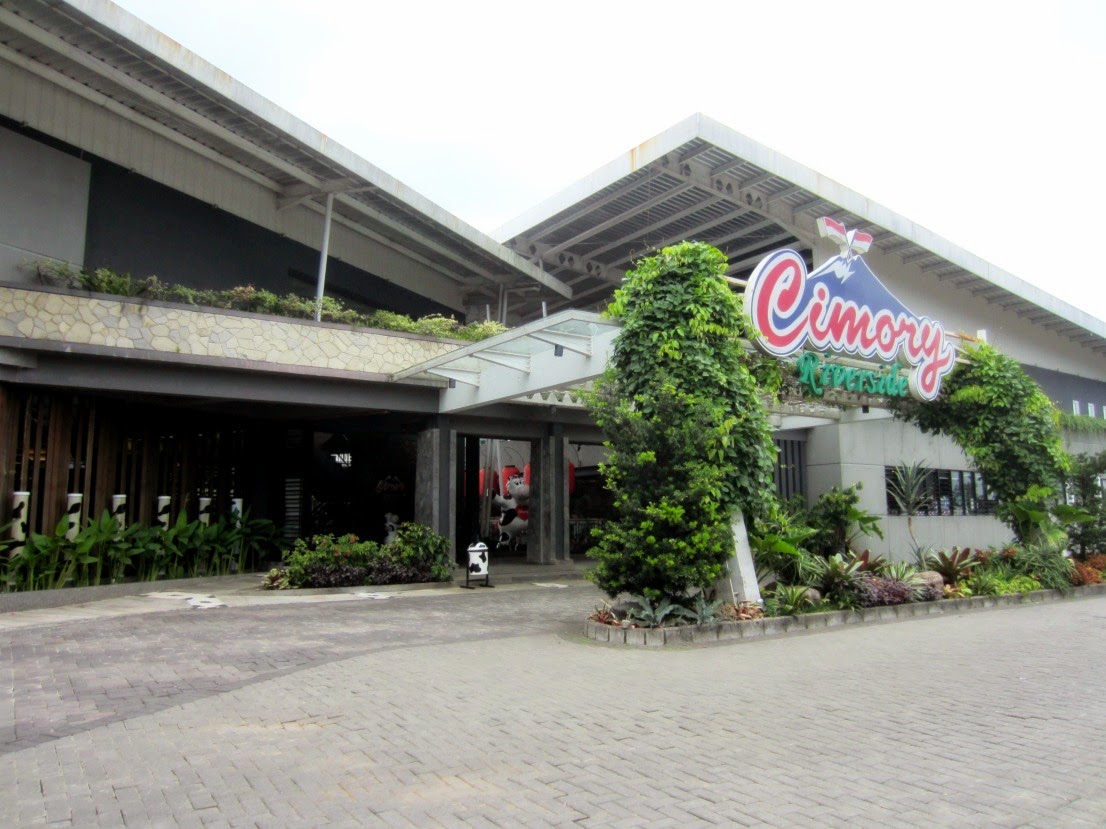 Restaurant Review : Cimory Riverside, Puncak | Tigerlily's Book