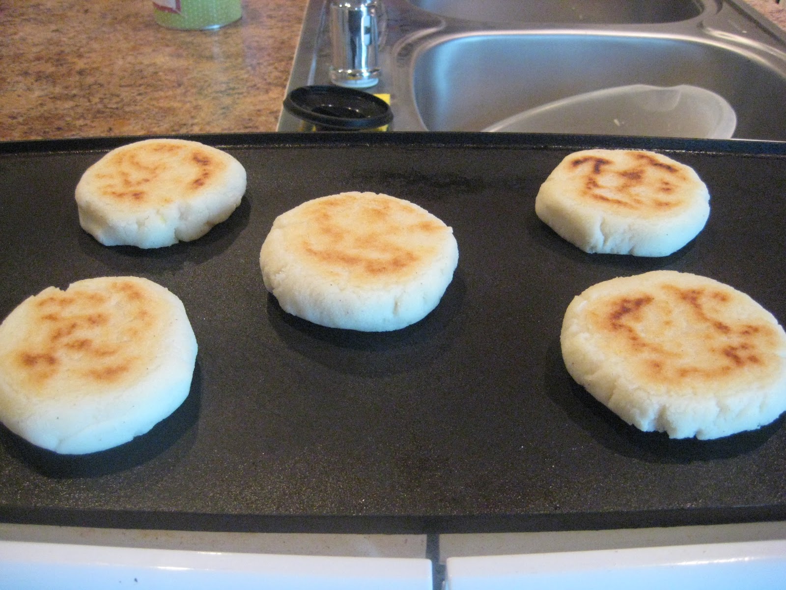 Simply Safe Recipes: How to make Arepas