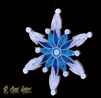 Printre hobby-uri: quilling, kusudama, origami, bijuterii handmade ...