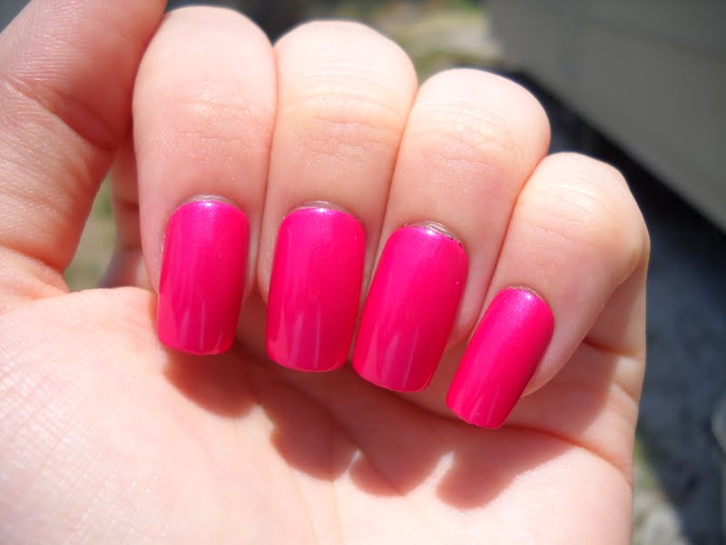 The Nail Goddess: Wet n Wild - Lady Luck Plus Nail Pail!