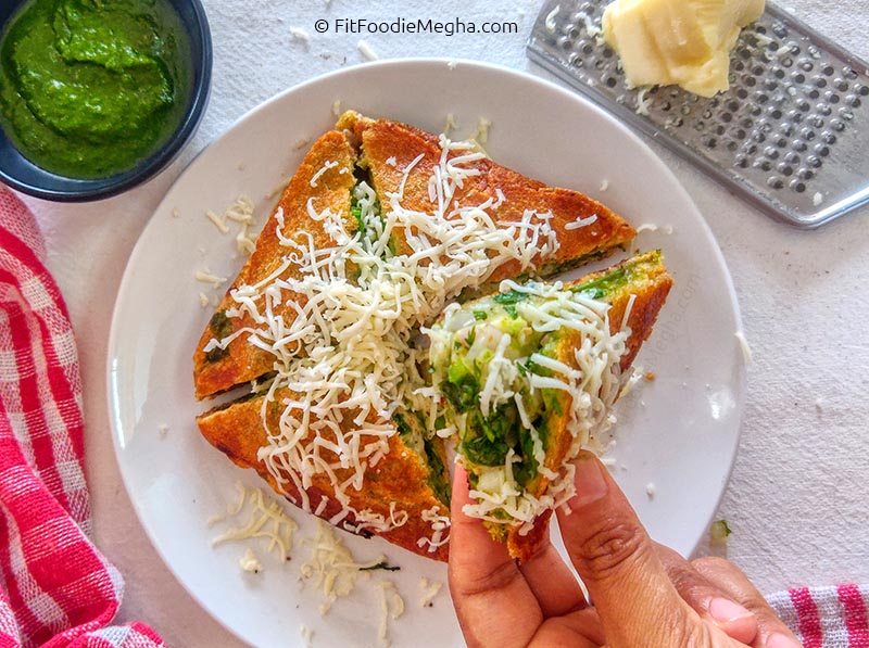 Ghugra Sandwich Recipe - Manek Chowk Special Street Style Sandwich!