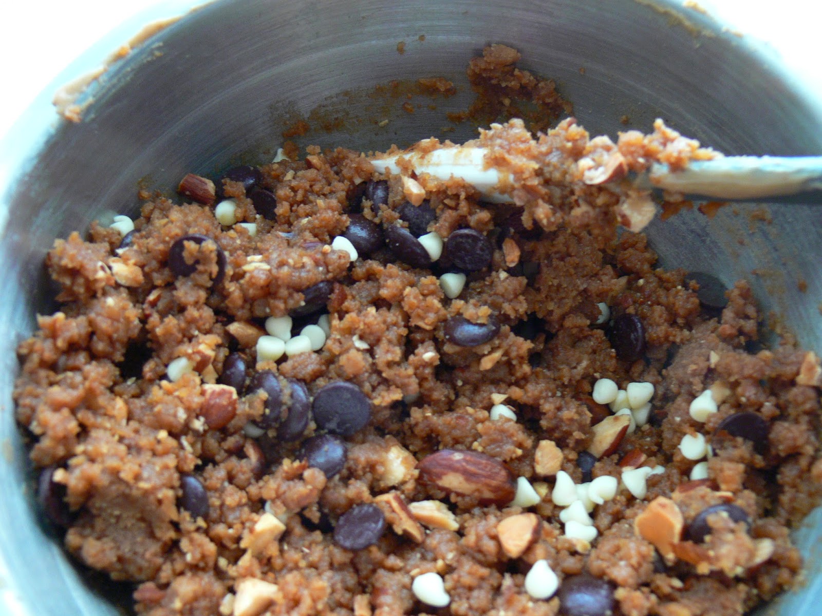 The Ultimate Chocolate Blog: Choco-Nutty-licious Cookie Recipe