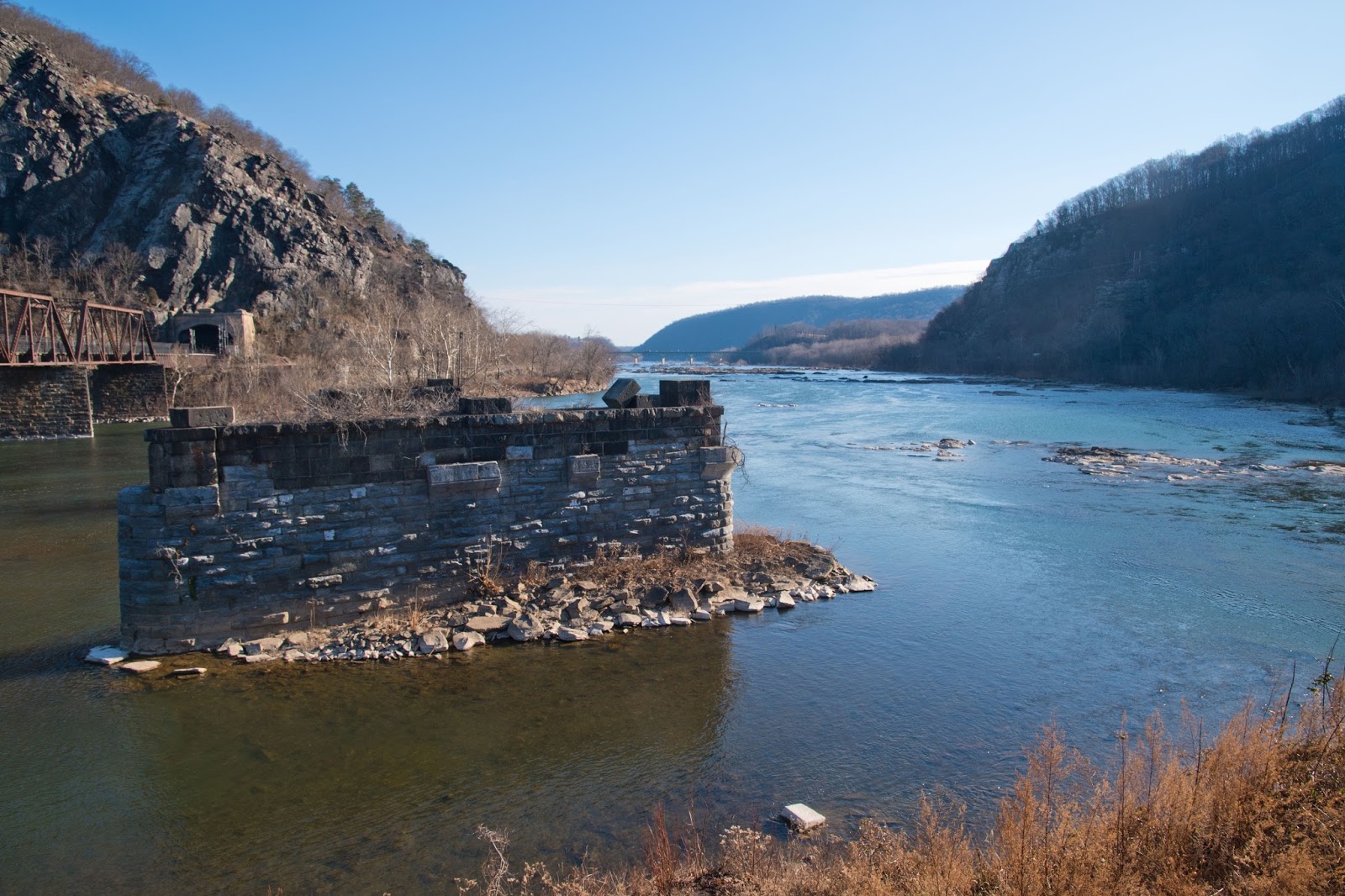 Hiking Shenandoah: Weverton Cliff