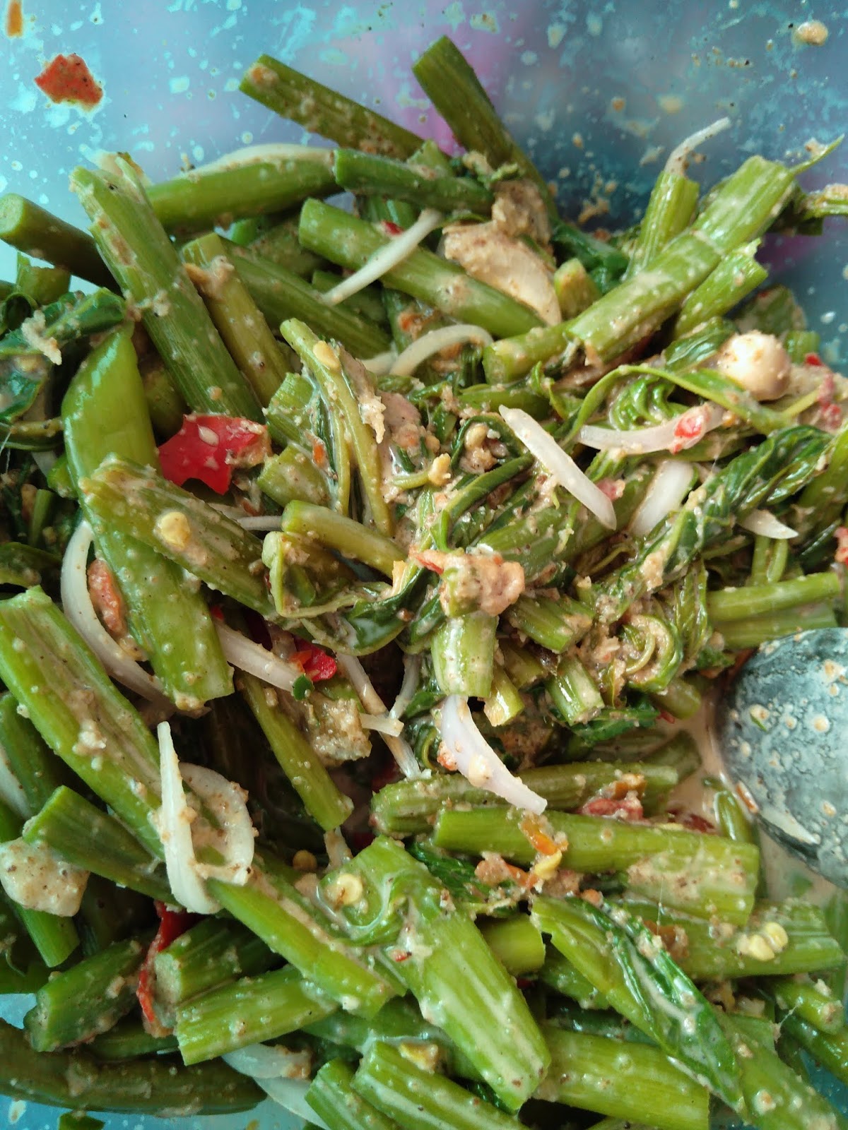 namakucella: KERABU PUCUK GELI-GELI