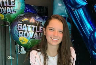 Derek Wolfe and his amzing wife Abigail Burrows: Family Bio