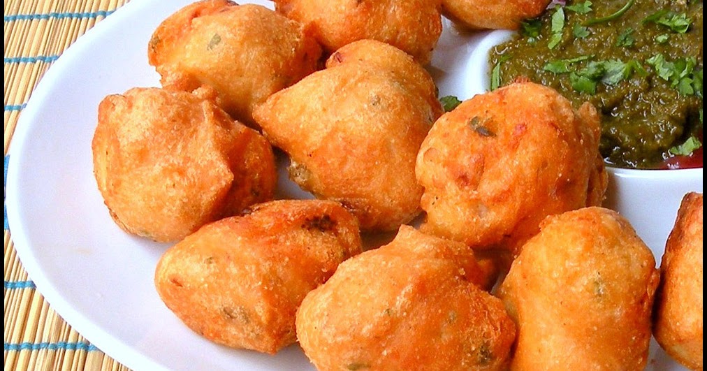 MM's Kitchen Bites: Medhu Vada/ Urad dal Vada/Black Gram Lentil ...