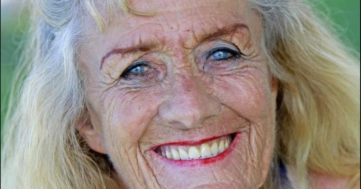 Buckles Blog: MOTHERS #8