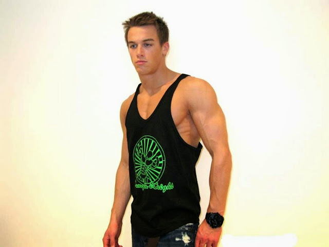 Daily Bodybuilding Motivation: SIX PACK ABS MALE MODEL MARC FITT