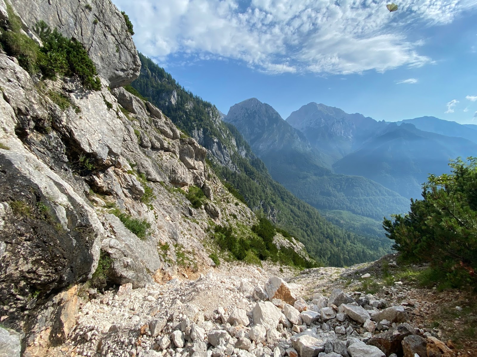 Modrina neba...: Utrinki: Kovačnica pod Kompotelo