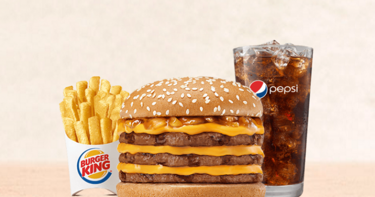 BK relança o poderoso Mega Stacker Cheddar 4.0