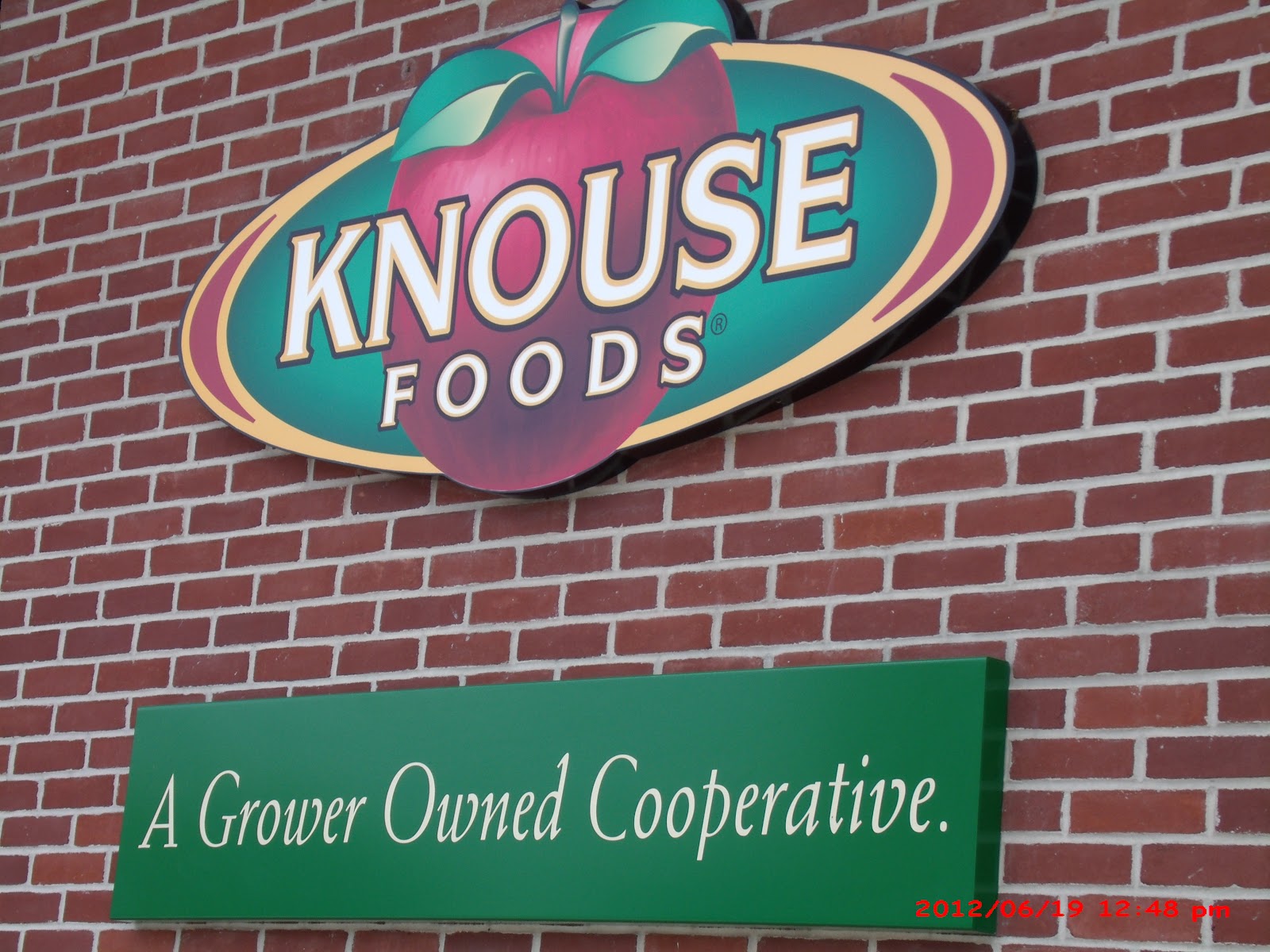 A Lucky Ladybug: Knouse Foods/Lucky Leaf Adventure 2012: Part 1 of 4