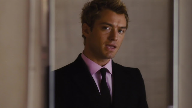 ausCAPS: Jude Law shirtless in Alfie