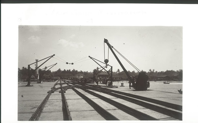 Jeevan's KALLI VALLI : The Calicut Beach 3: Sea Bridge (pier) and light ...