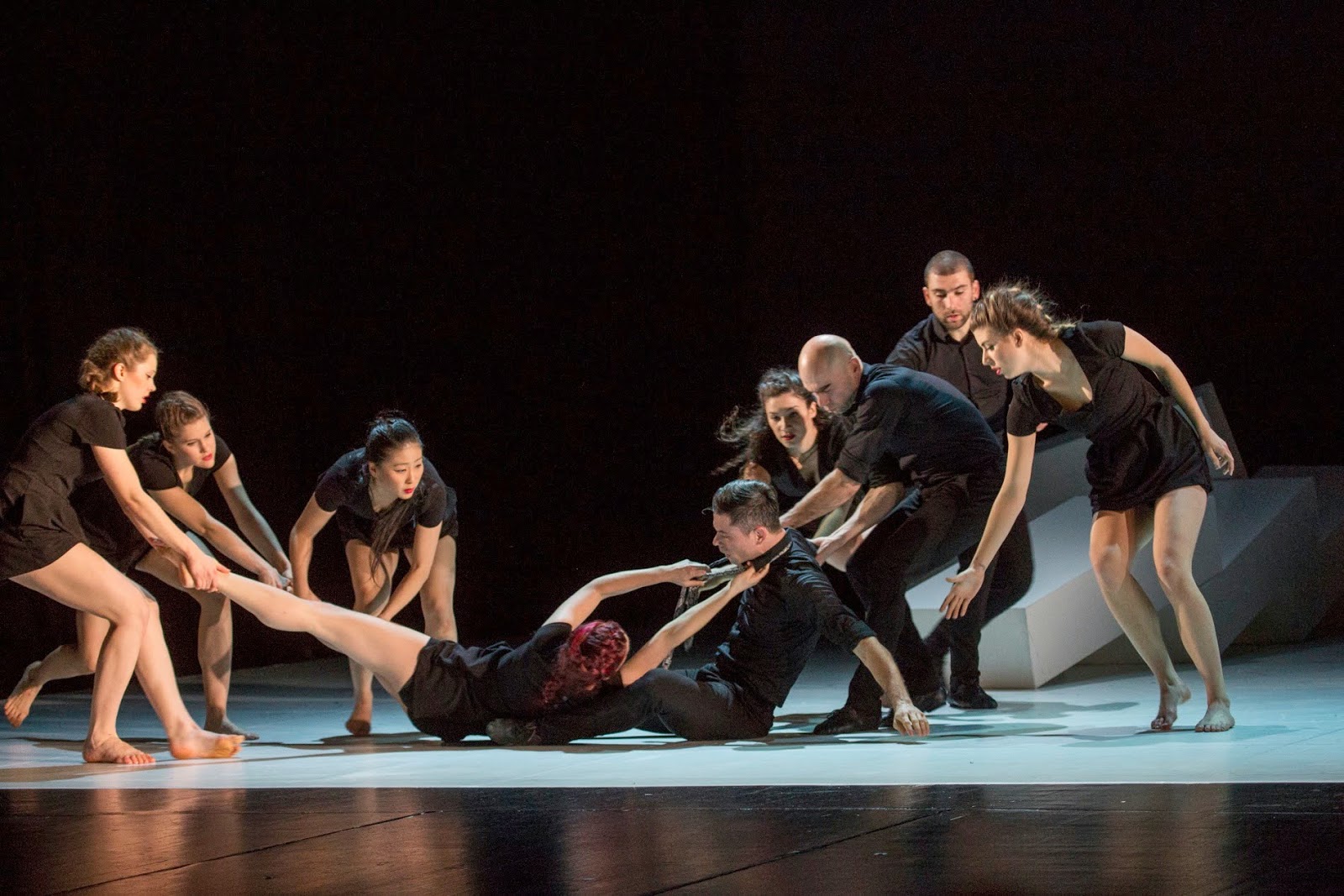 NAU NUA: M&N DANCE COMPANY | Tie