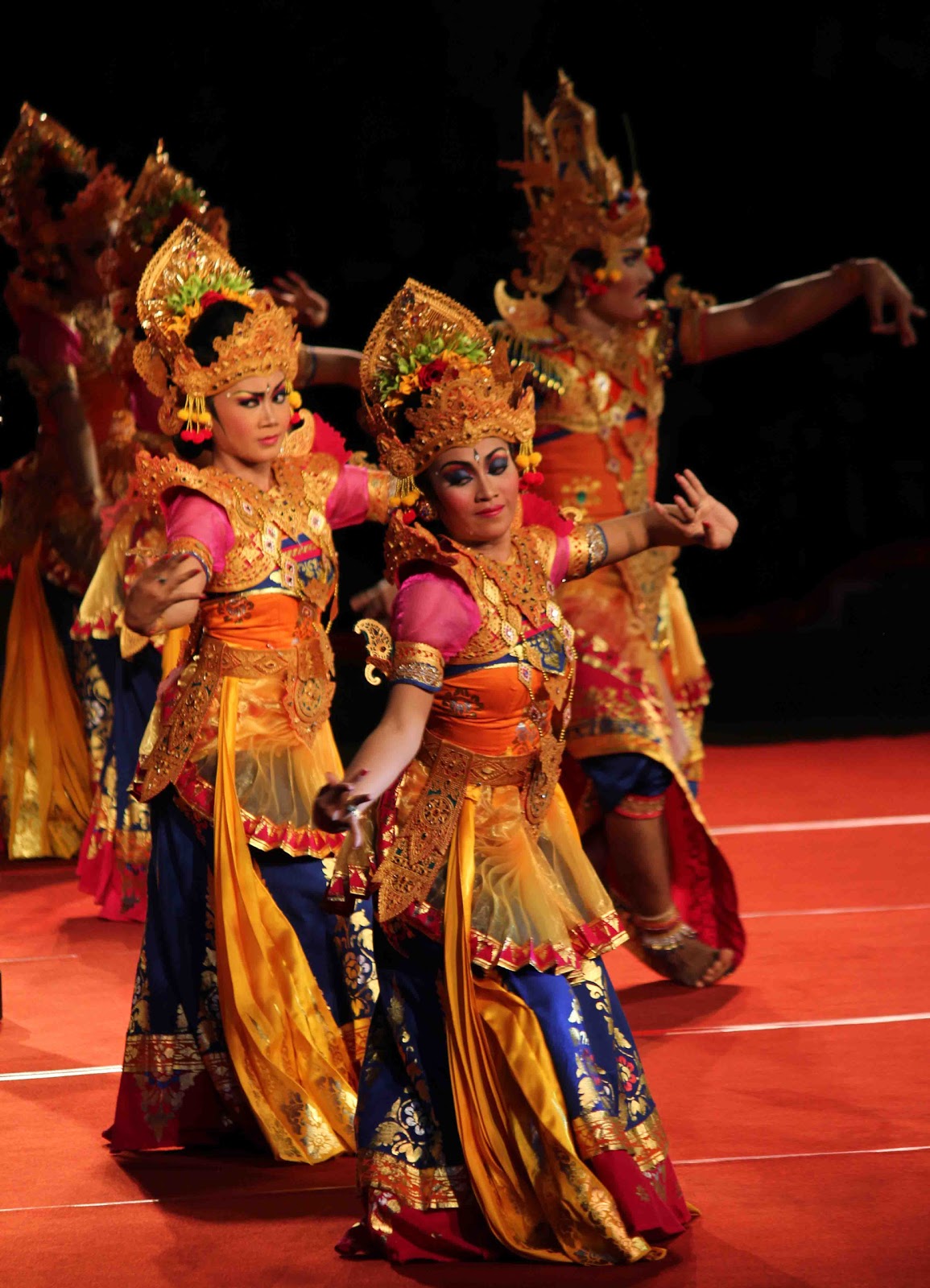 Bali Lemuh (Foto Hiburan, Seni dan Budaya Bali): Tari Bali Dwipajaya