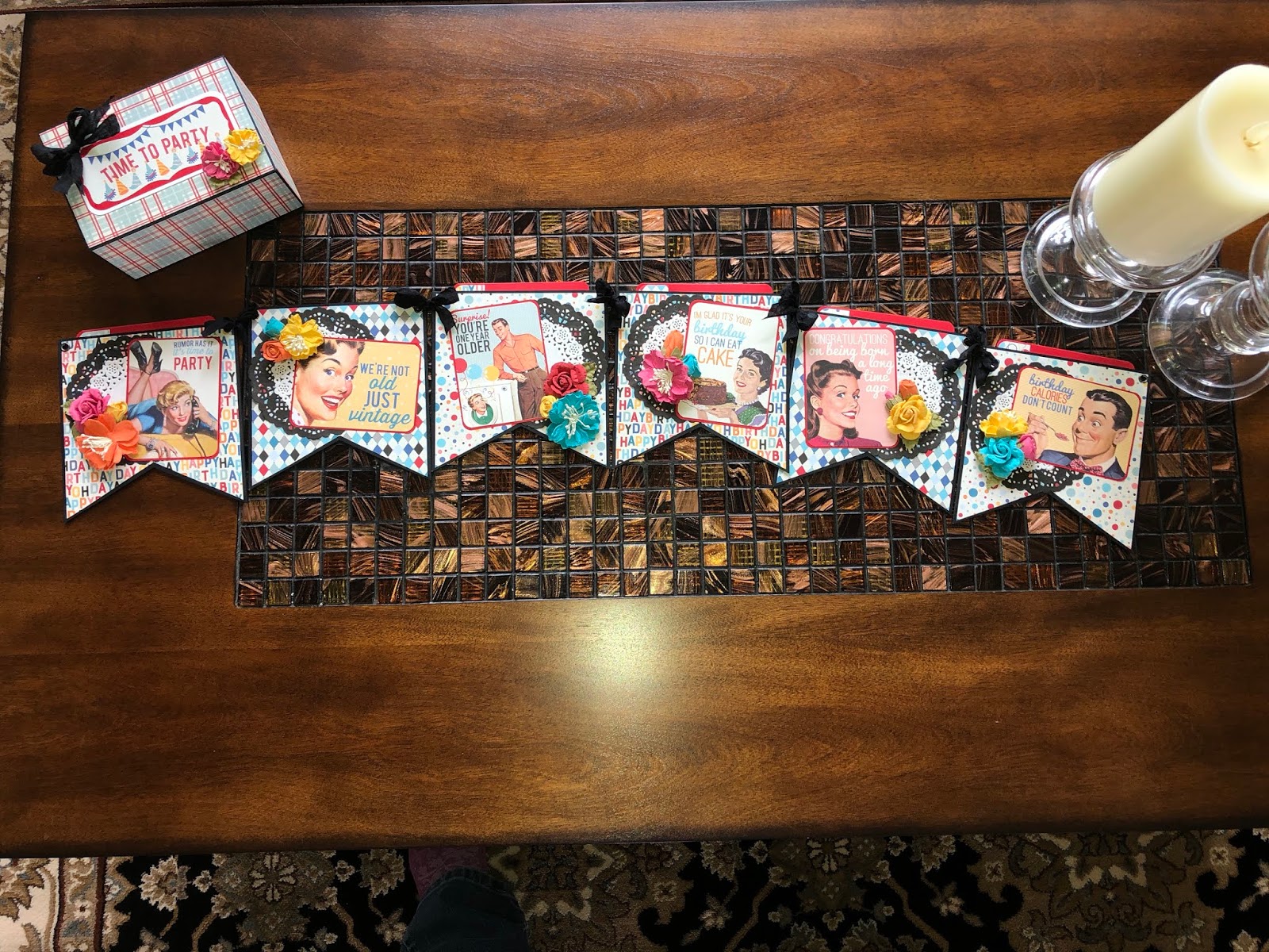 A Creative Operation: A New Tutorial...Banner Album with a Box!!