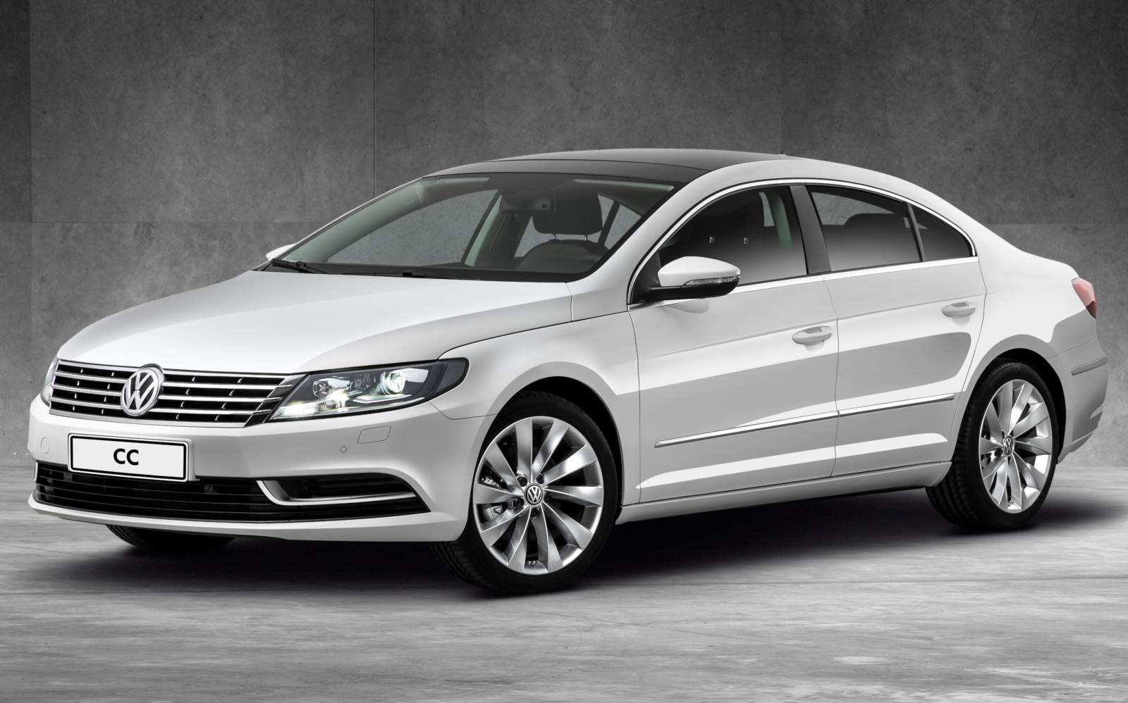 Golf e importados premium da VW: linha 2015 chega às lojas