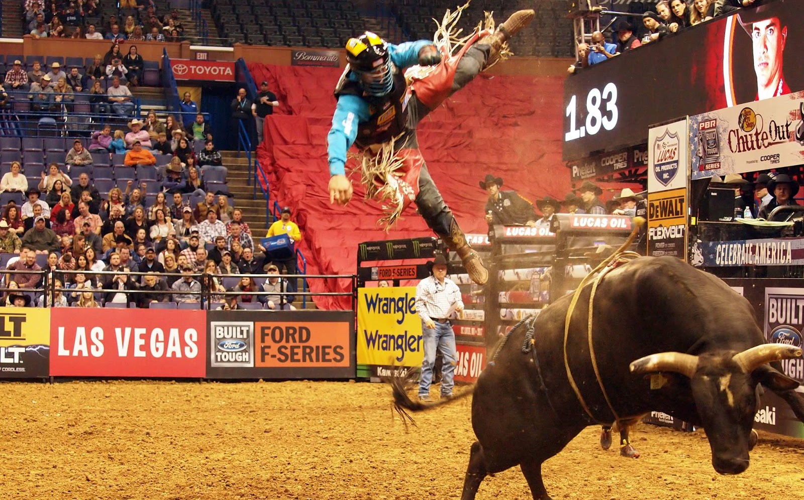 SmithPRO LLC: PBR World Champion Mike Lee