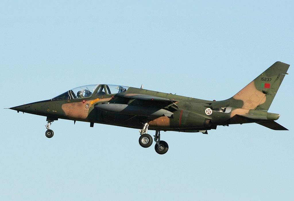 FOTOARMAS.COM: Alpha Jet A. (Portugal)