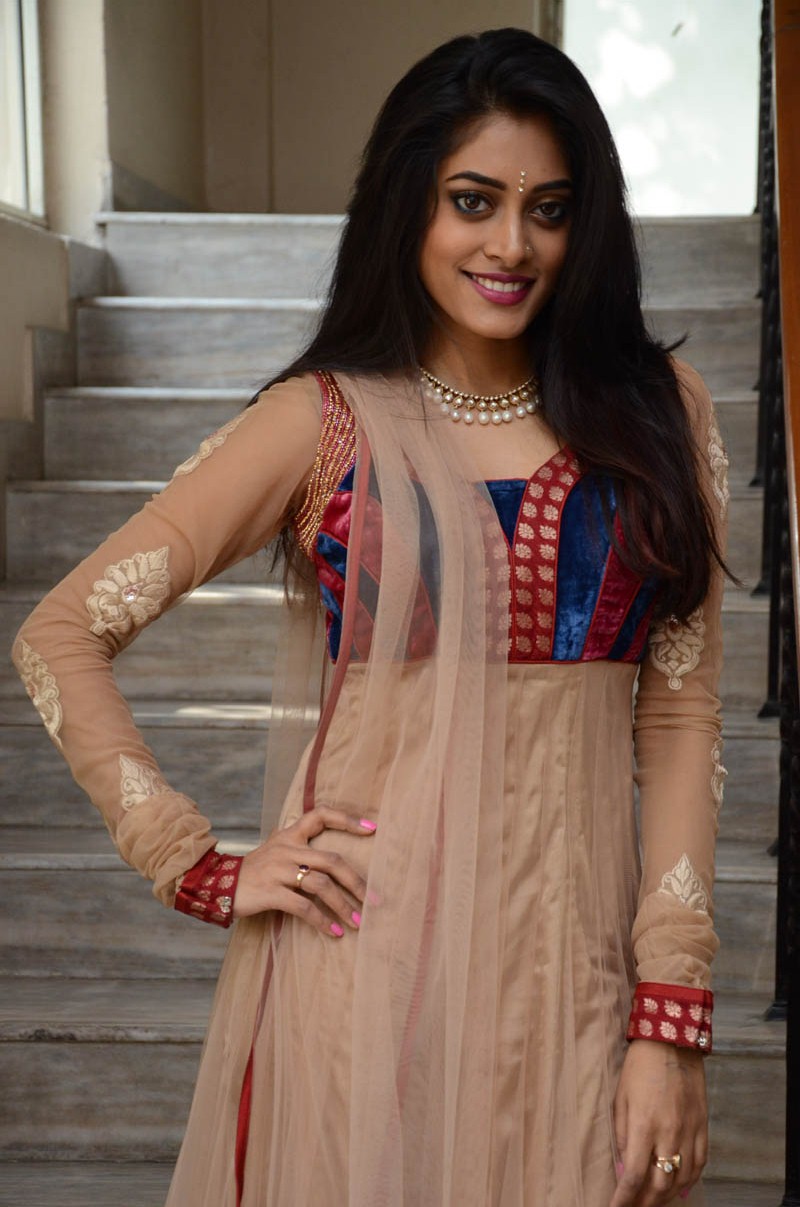 Sumona Chanda - Hot PhotoShoot | HQ Pics n Galleries