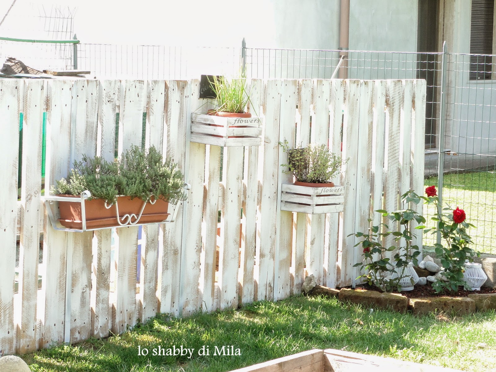 lo shabby di Mila: Staccionata con i bancali ...
