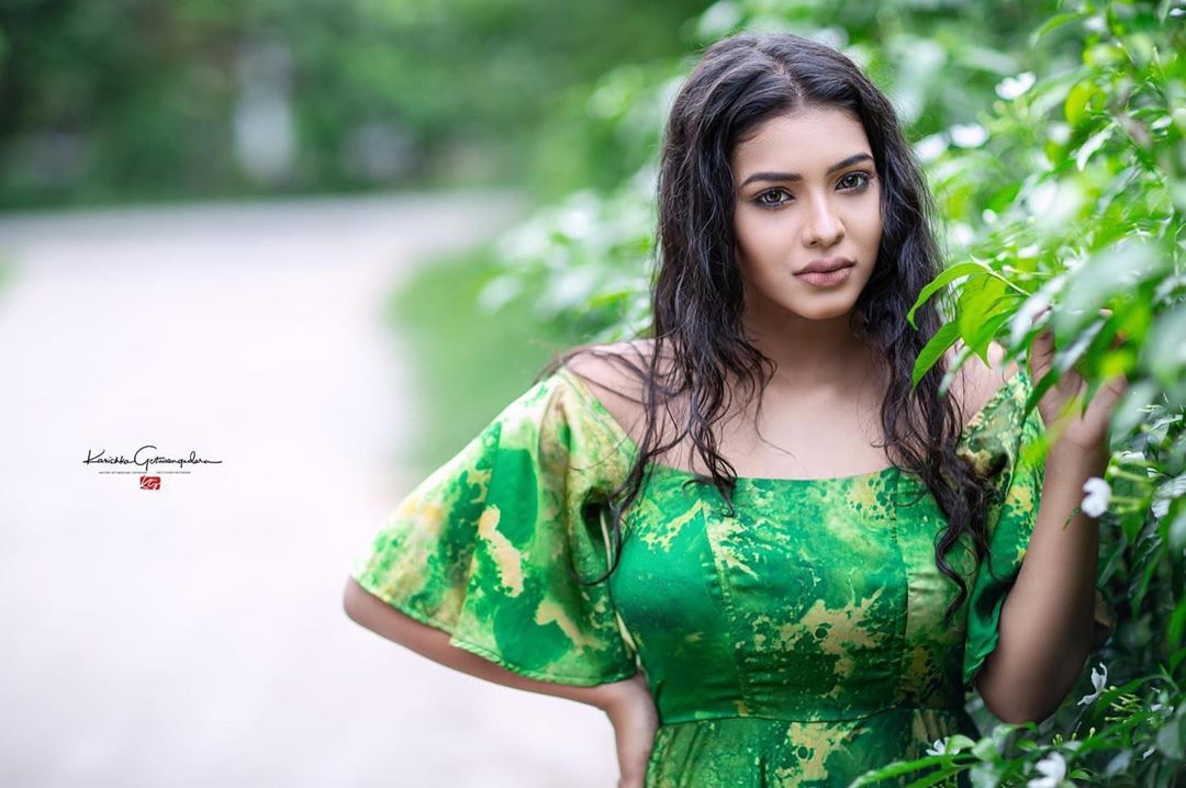 චූටි මැණිකෙගේ නවතම හැඩවැඩ