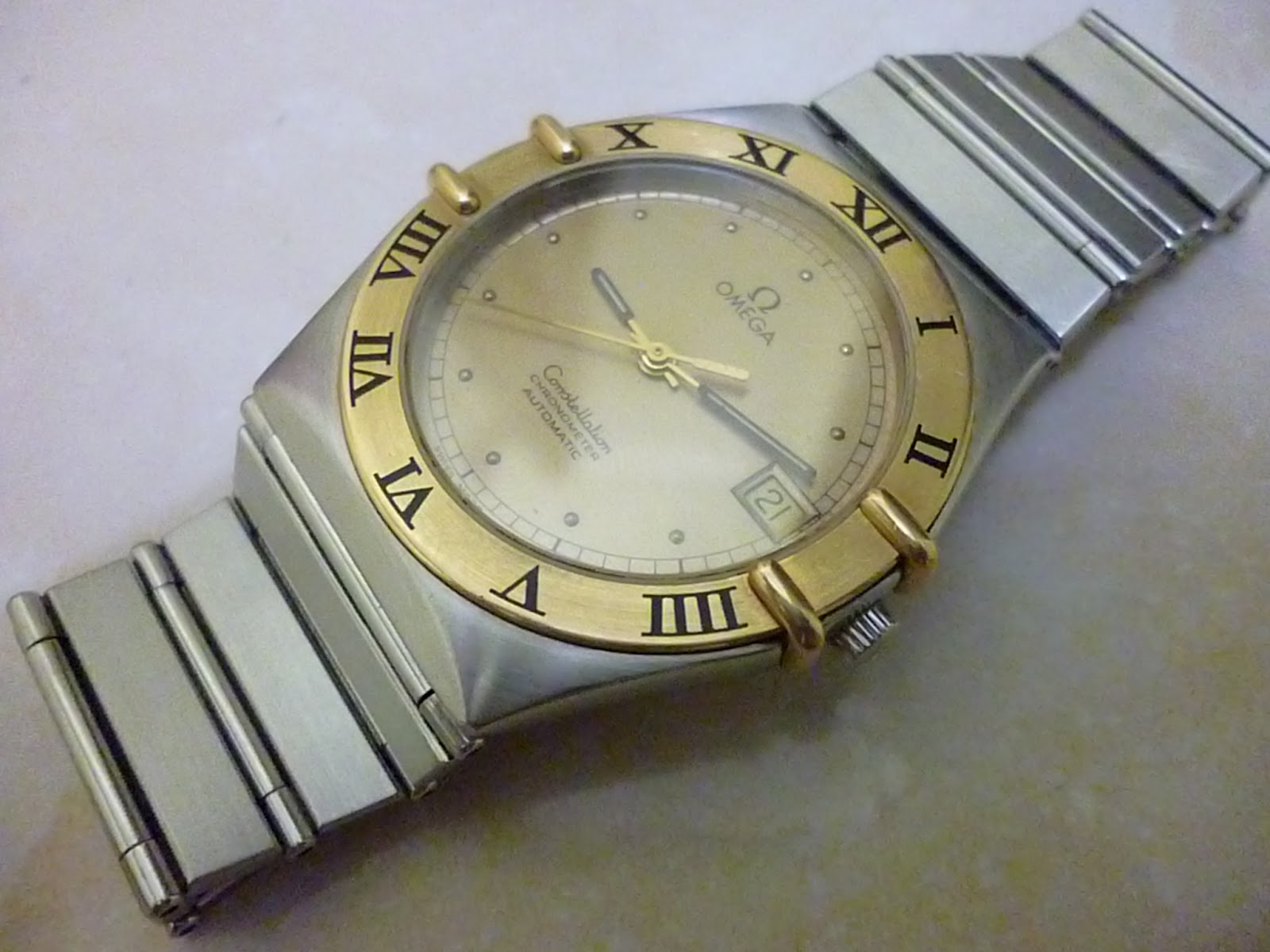 One Arloji: Omega Constellation Chronometer Automatic Sold