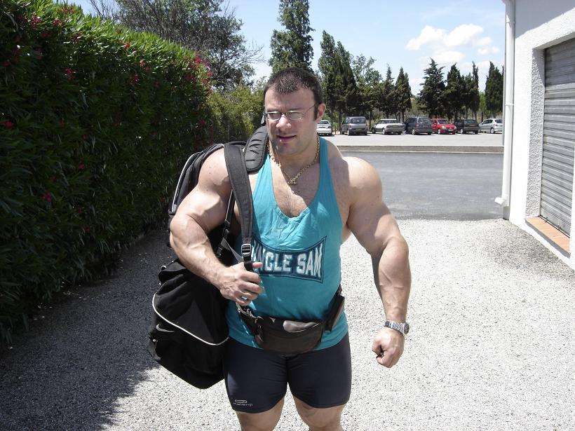 Fucken Hot Sexy Men: Massive bodybuilder Alexandre Nataf