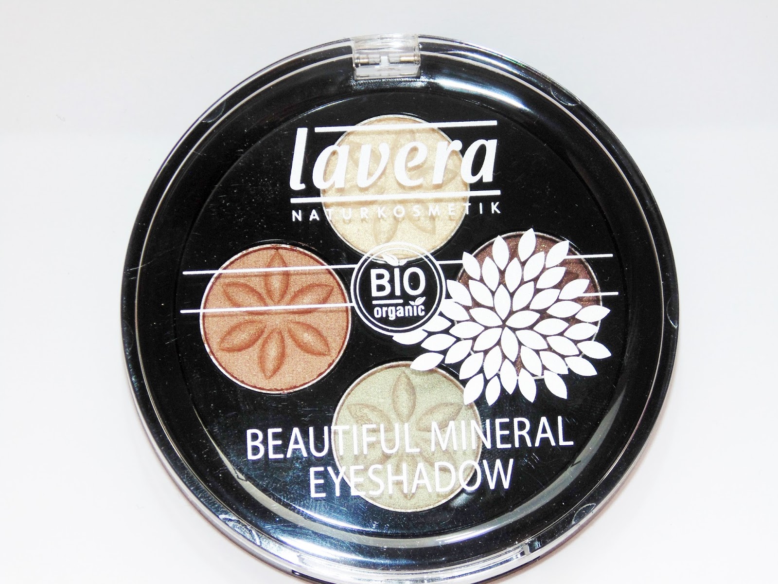 Schminkeckchen: Lavera Trend sensitiv "Irresistible Glam Collection"