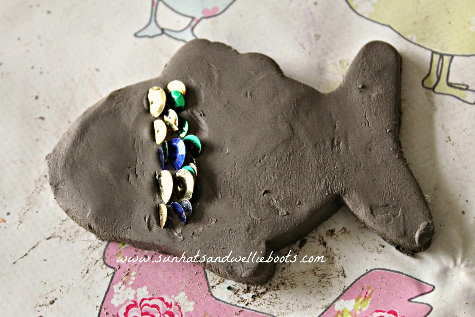 Sun Hats & Wellie Boots: "Hooray for Fish!" - Exploring the Story with Clay