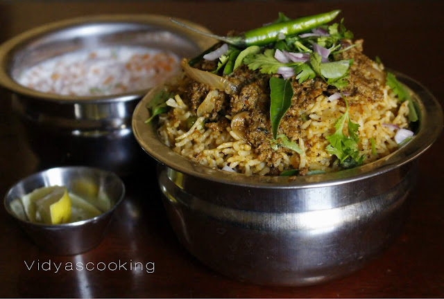 Sunday Brunch: Chicken Keema Biryani Recipe (Chicken Podimas Biryani)