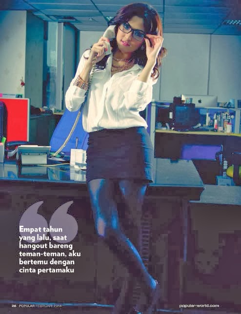 Foto Sekretaris Seksi Toket Gede AYU AULIA POPULAR Magazine