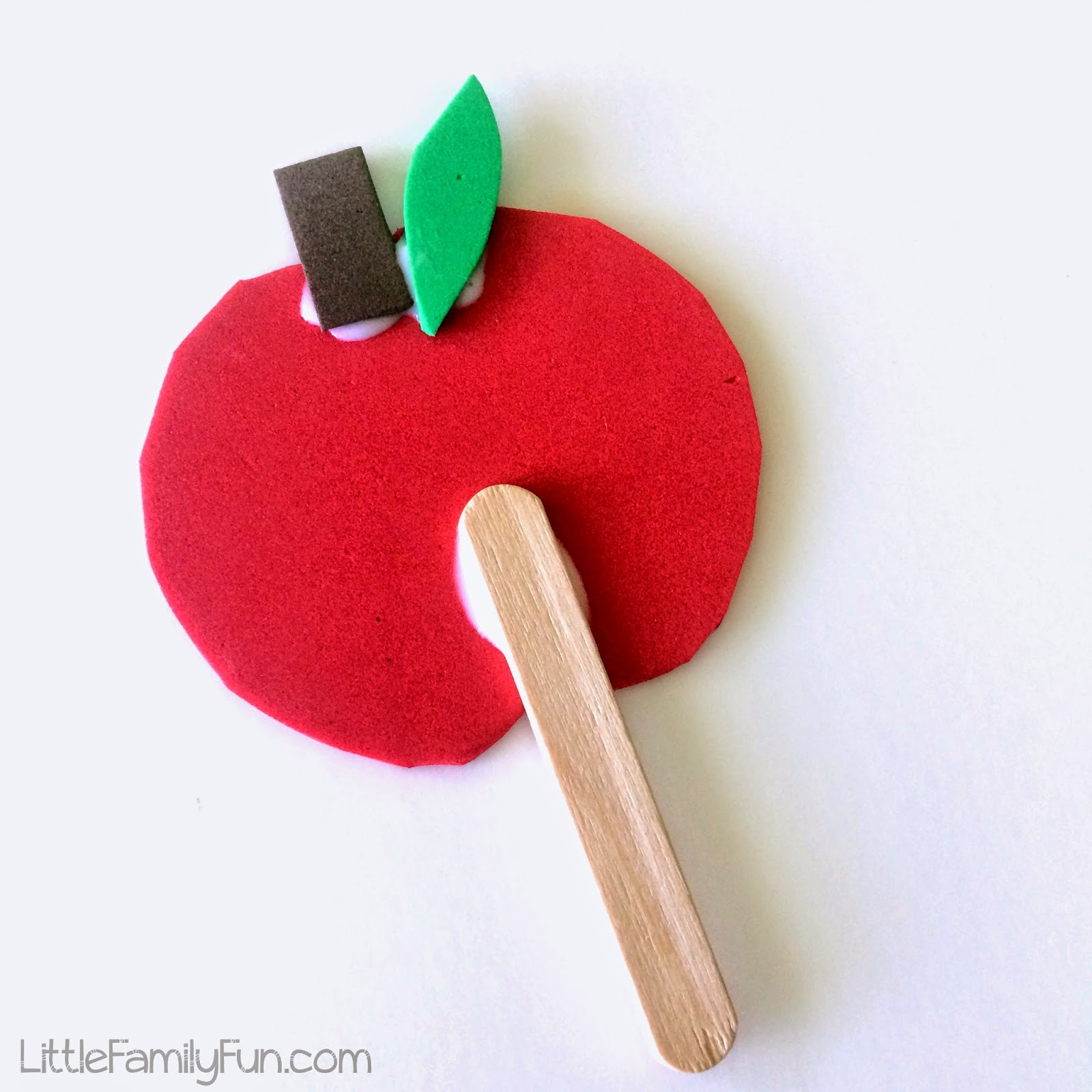 Little Family Fun: Apple Puppets