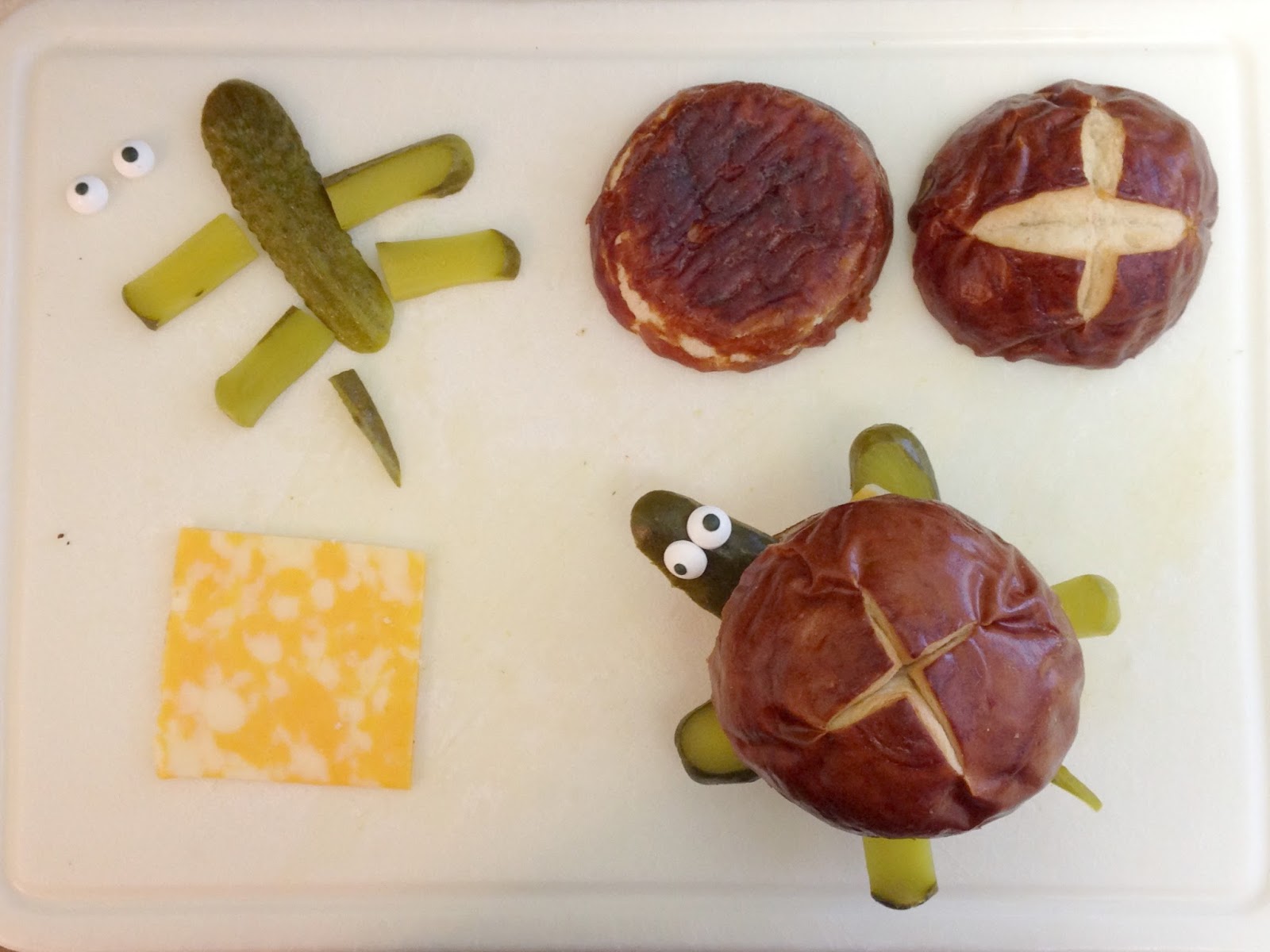 Lunchbox Dad: Simple Summer Turtle Slider Burger Lunch