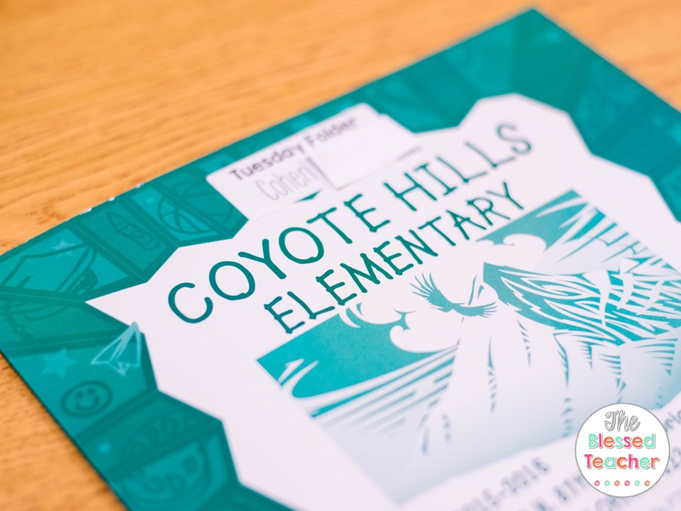 The Blessed Teacher: Weekly Routines {Tuesday: Tuesday Folders}