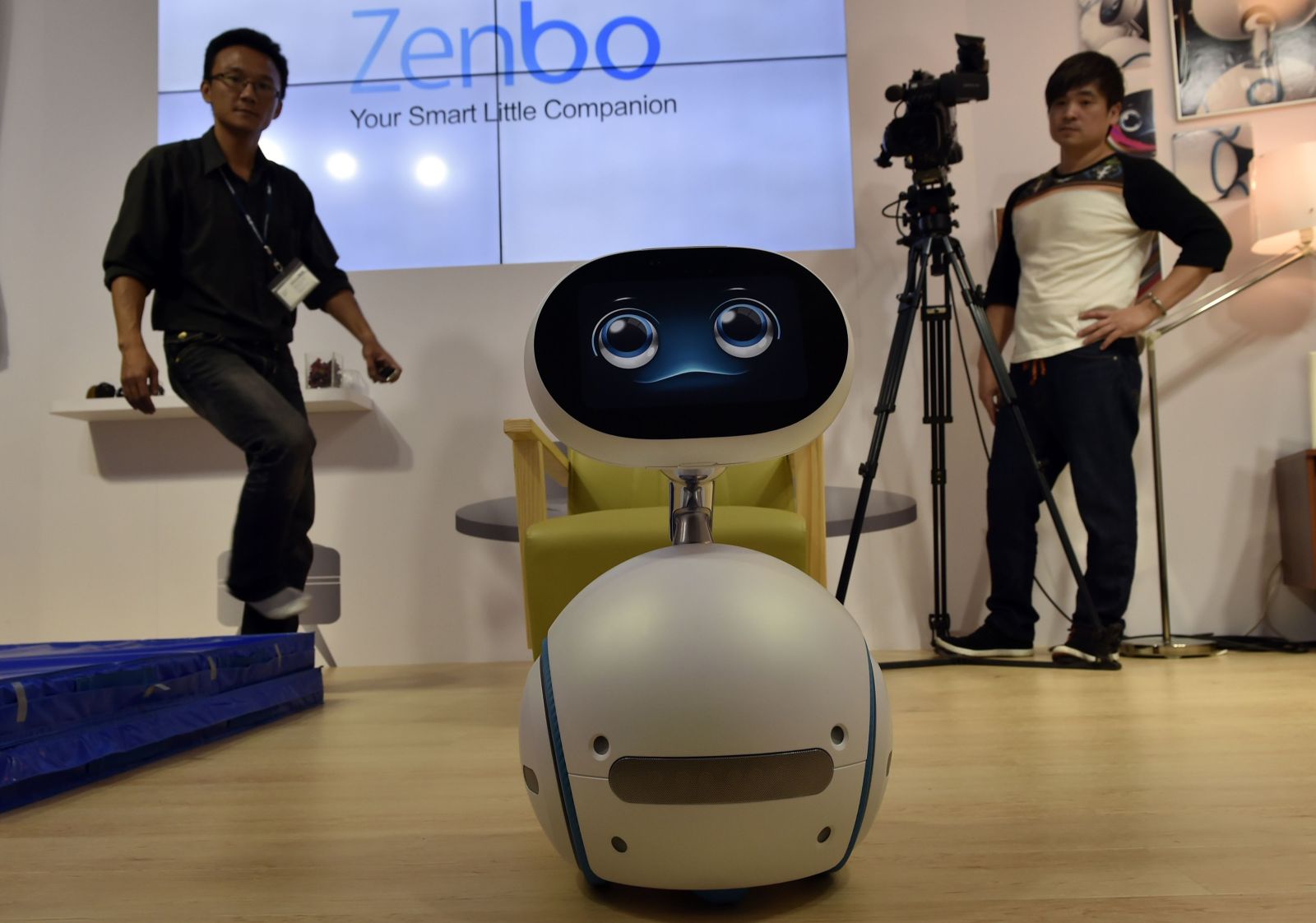 TECNOMUSIC: Conozca a Zenbo, el robot doméstico de Asus