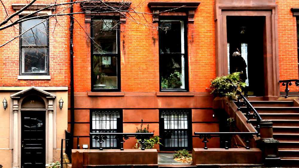 Stoop (architecture)