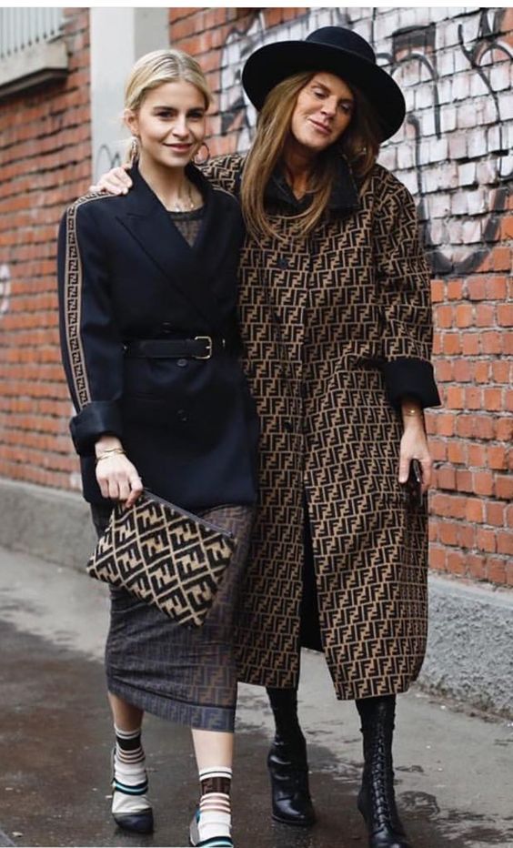 LOGOMANIA FASHION TREND - Miss Rich